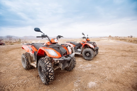 ⊳ ATV-Quad (All Terrain Vehicles) und UTV/SSV (Utility Vehicles/Side by ...